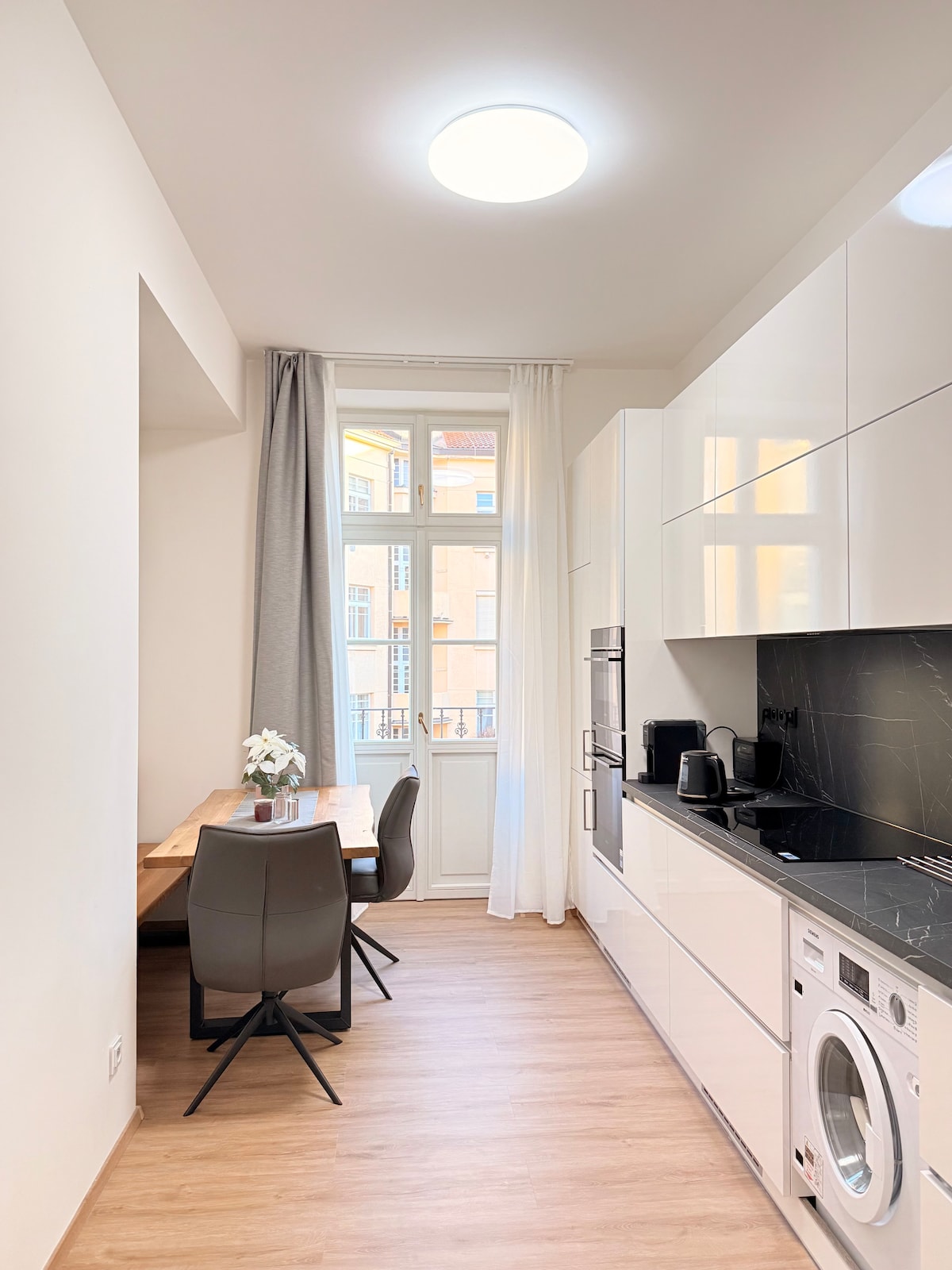 Apartment Old Town Square No.6 - Apartments for Rent in Prague 1 ...