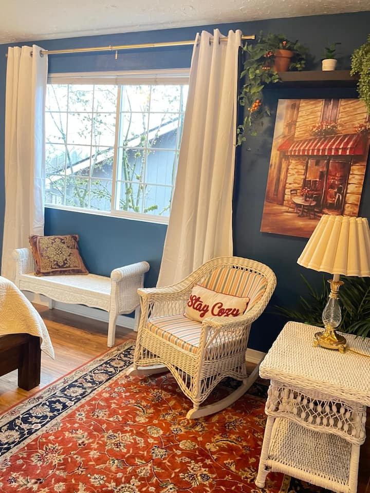 Cozy Garden Room With Private Entrance & Bathroom - Beaverton, OR