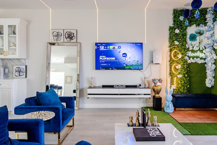 Villa De Briley | Fire Pit | 
Creator Station - Houston, TX