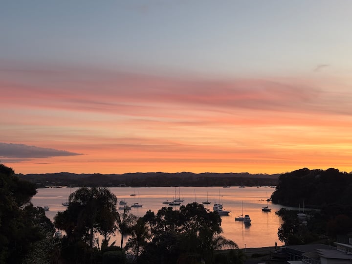 Tui’s Nest, Family Bach In Opito Bay - Northland