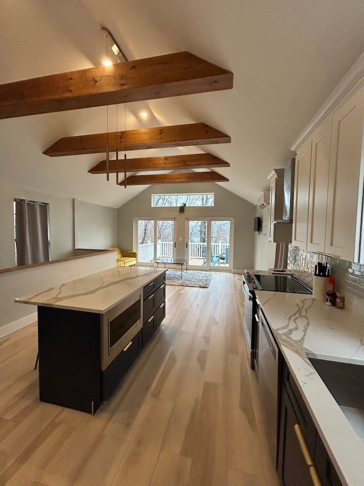 Spectacular Lake Views/fully Renovated - Brewster, NY