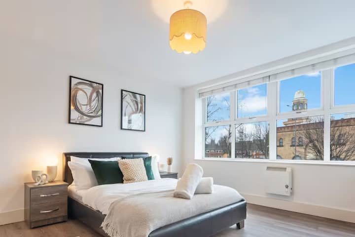 #90 The Lux Mint Apartment Jq - West Midlands