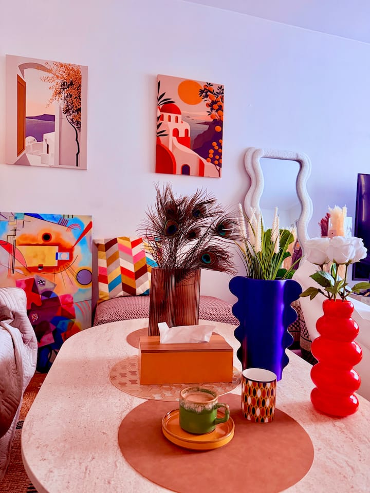 Studio Coloré Au Pied Du Métro - Les Lilas