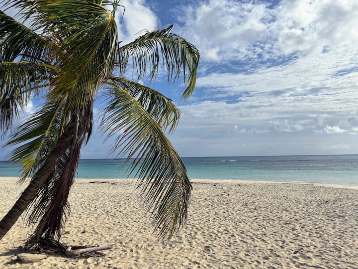 Flamenco 6 Minutes Away + Parking - Culebra