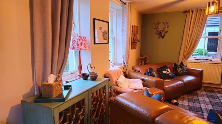 Cottage On Loch Katrine, Scotland
W/ Sauna. - Hồ Lomond