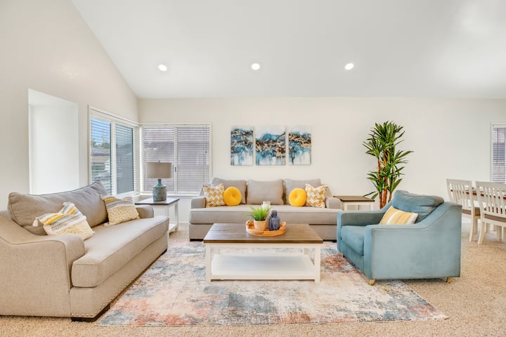 Pool Home In Santa Clarita W Spacious Backyard - サンタ・クラリタ, CA