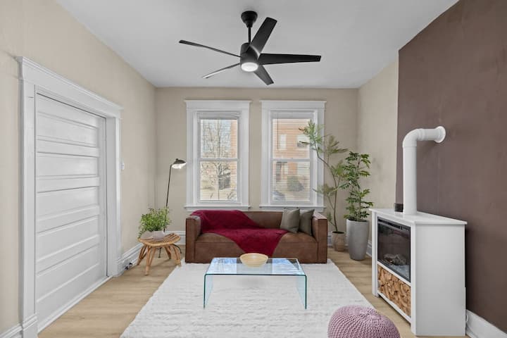 Calm & Curated | Cozy 1br Near Downtown - San Luis