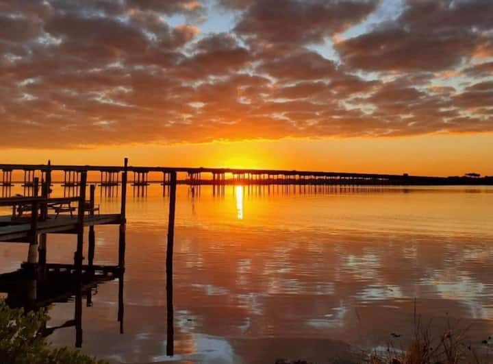 Striking Manatee Riverfront Home - Ellenton, FL