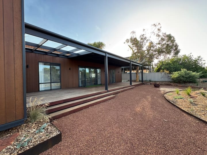 The Wooden Shack + Pool - Kalbarri