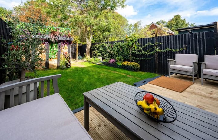 Cosyyyyyyy - Guildford