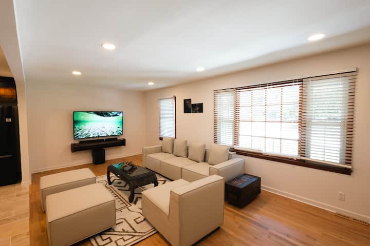 3br Modern Charleston Artist Getaway - Folly Beach, SC