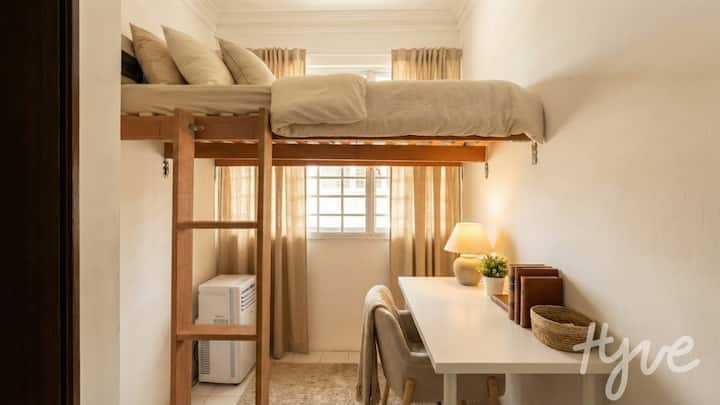 Private Loft 5 Mins From Jurong East Mrt - Singapore