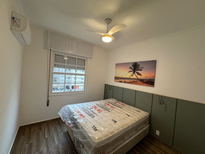 Apto 2 Quartos Em Prédio Frente Apraia Com Garagem - Santos