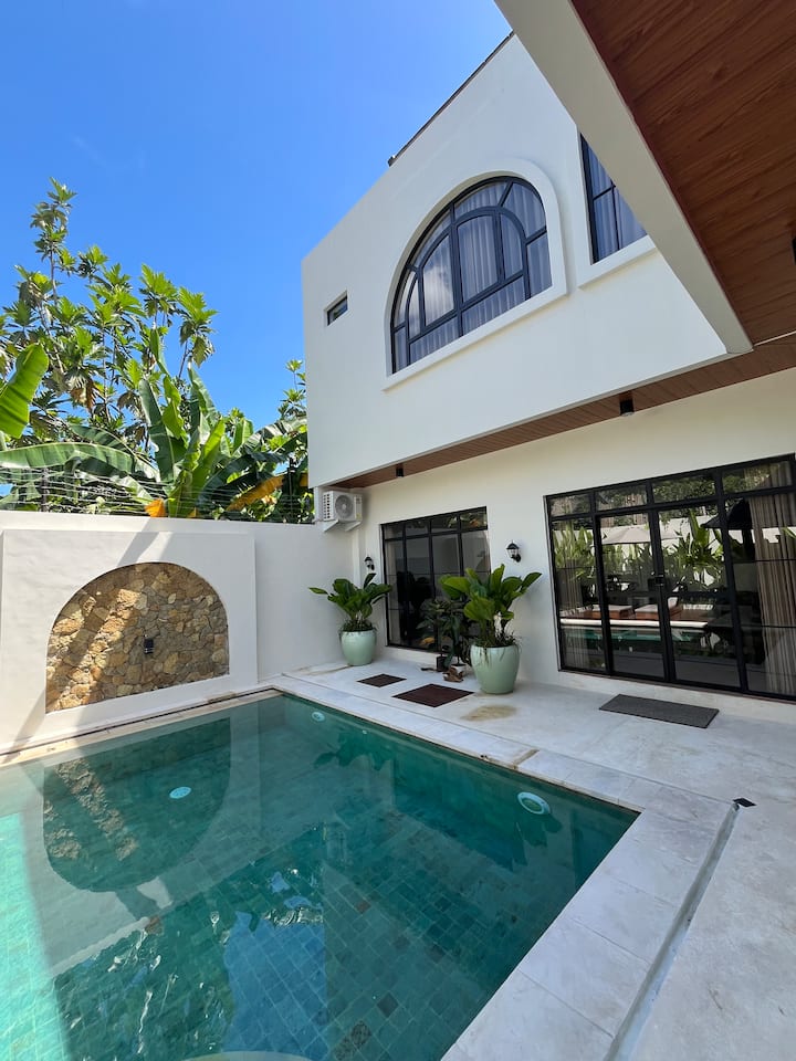 Canggu | 2-br Brand-new Stable View Pool Villa - Canggu