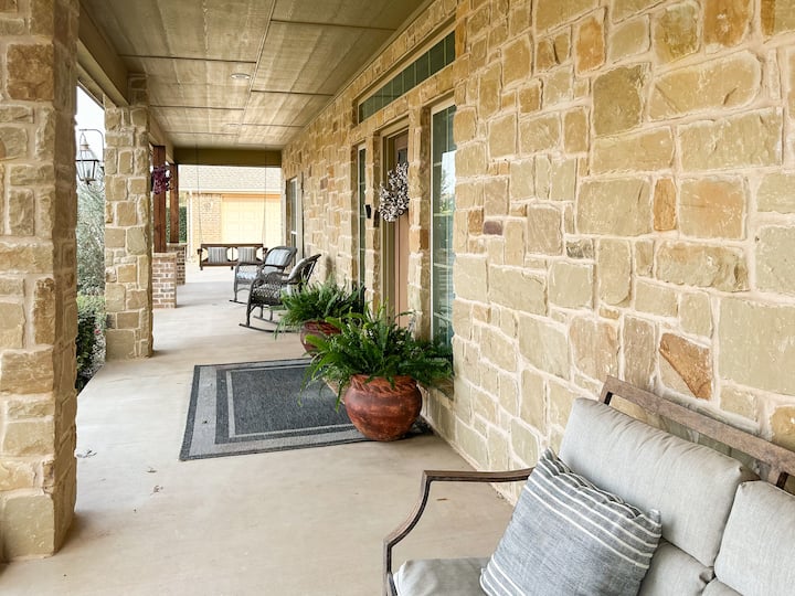 The Lone Star Retreat - Abilene, TX