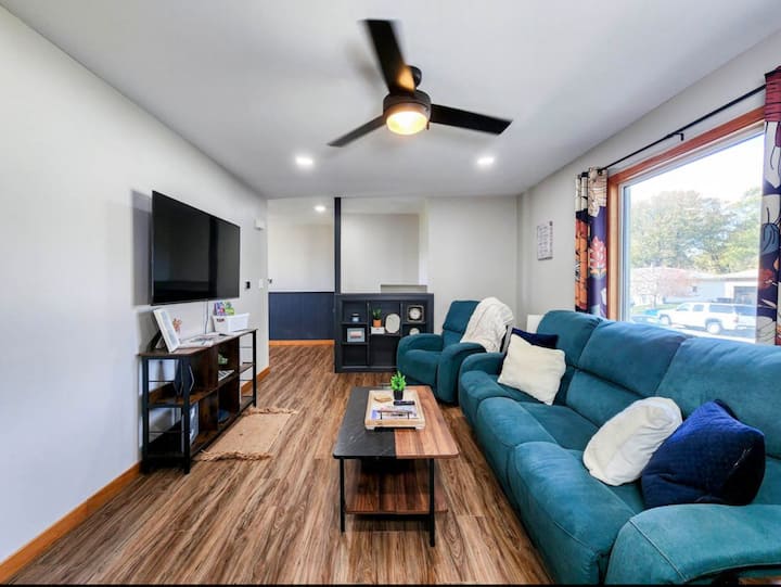 Sunset House - Norfolk - Norfolk, NE