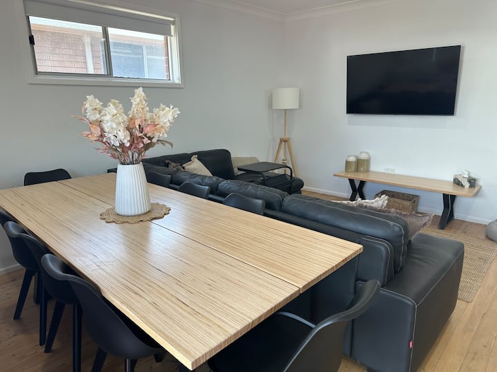 Charming Coastal Escape – Walk To Jones Beach - Shellharbour