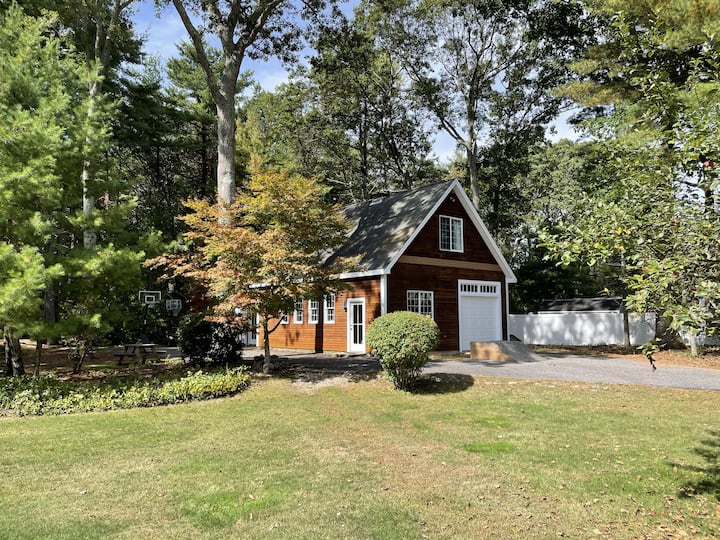 Cozy Barn Loft Near Stadium - Foxborough, MA