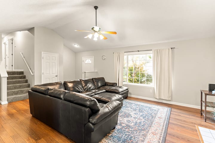 Saratoga - The Home Away From Home. - Columbia, MO