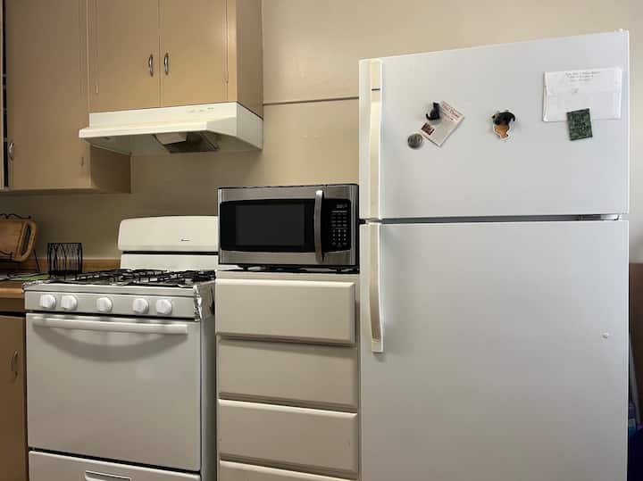 Warm & Welcoming Hideaway - Monterey, CA