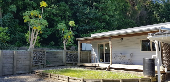 Quiet, Self-contained Studio Close To Napier Cbd - Napier