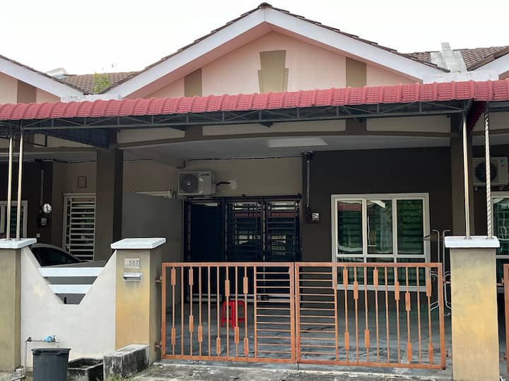 587 Nuhisa Homestay Kuala Kangsar - Kuala Kangsar