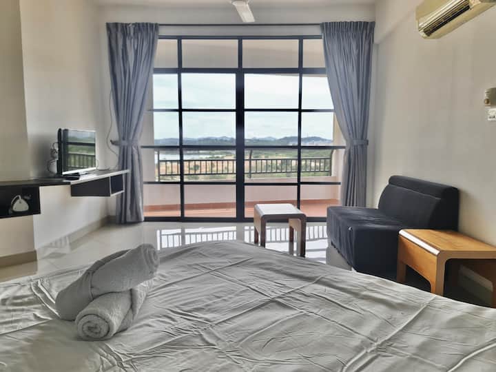 Lumut Teluk Batik With Swimming Pool 2 Room - Lumut