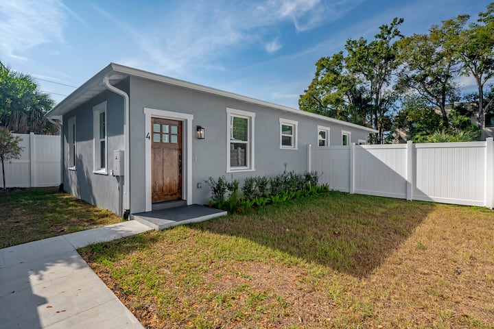 Ida Street Retreat - Tampa, FL