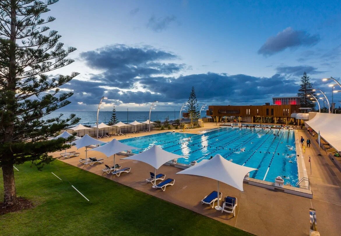Cute 2 x 1 beach apartment, views + walk to beach! - Flats for Rent in ...