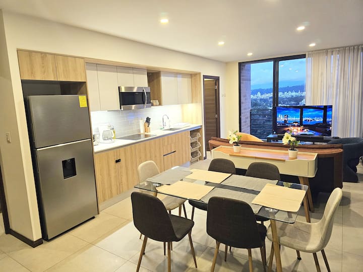 Apto Premium Familiar/trabajo/vista/wifi Zona 10 - Guatemala