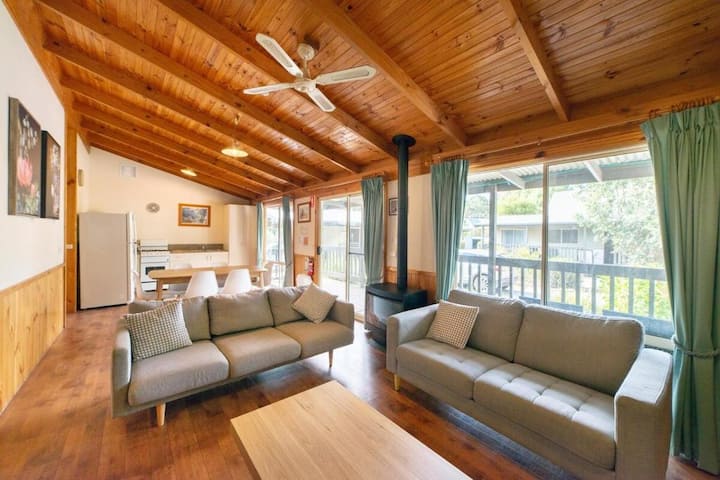 Awonga 2 Bedroom Cottage - Halls Gap