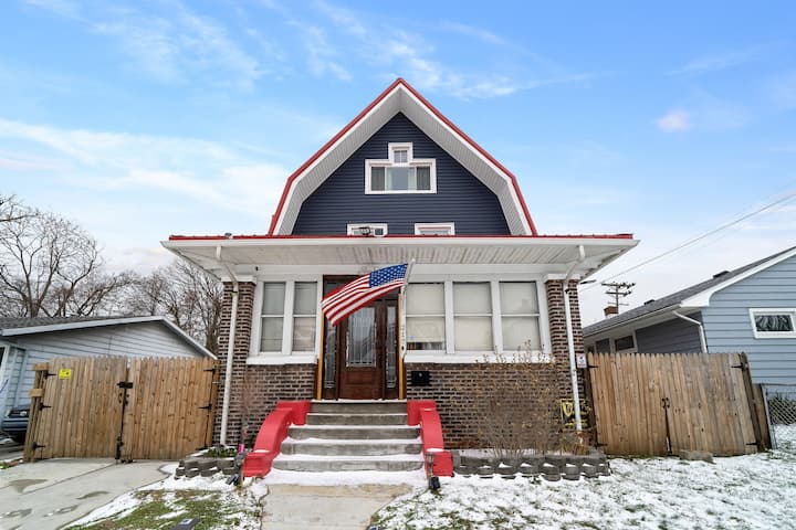 Lake Erie Beach 3br | Kid-friendly • 1 Min Walk - Erie, PA