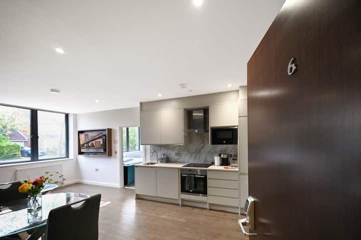 #6 Milburn Cmk Location 10 Min Walk Train Station - Milton Keynes