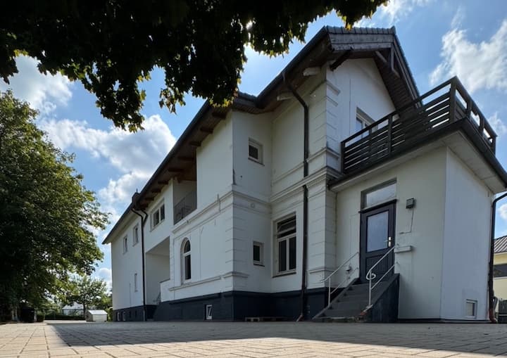 Hamburg-nähe: Renovierte, Ruhige 2-zimmer-wohnung - Halstenbek