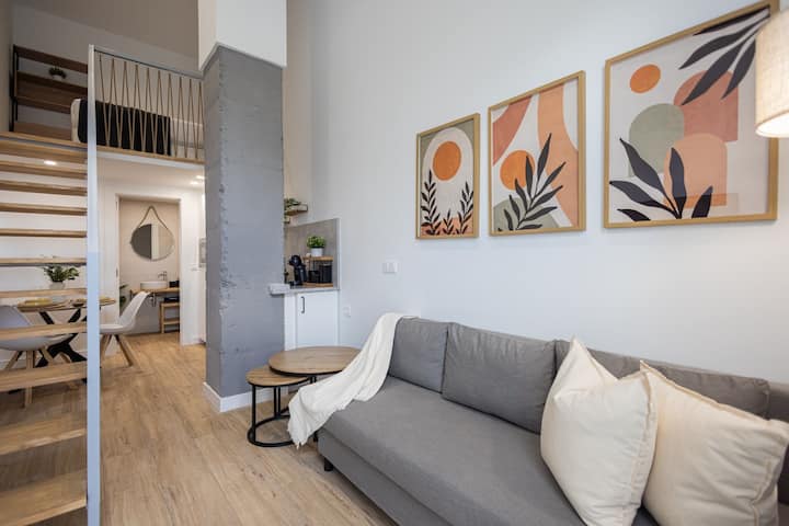 Estudio Con Altillo En Malilla Cerca De La Fe - Silla