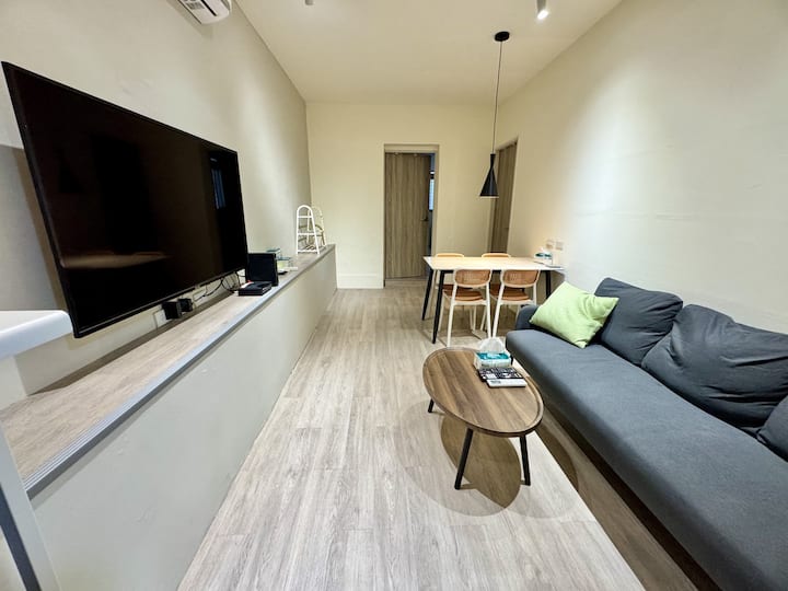 Nje305 鄰近饒河夜市及南京三民捷運站2分鐘，交通方便適合24人家族朋友旅行居住 - Taipei