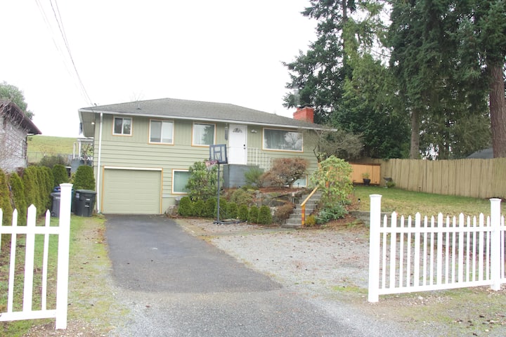 A Little Heaven In Des Moines - Des Moines, WA