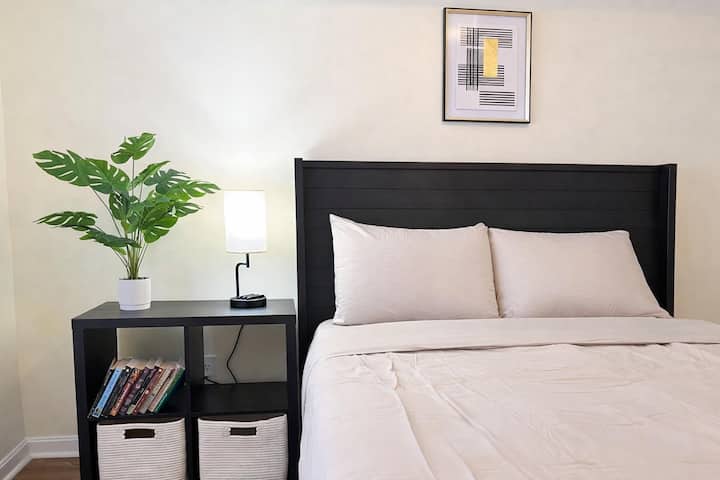 Downtown - Entire Apartment - 2 Bedrooms, 2 Baths - Baltimore