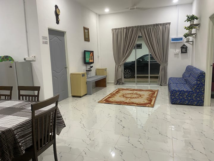 Qistina Homestay Baling 3 Bilik Aircond - Baling