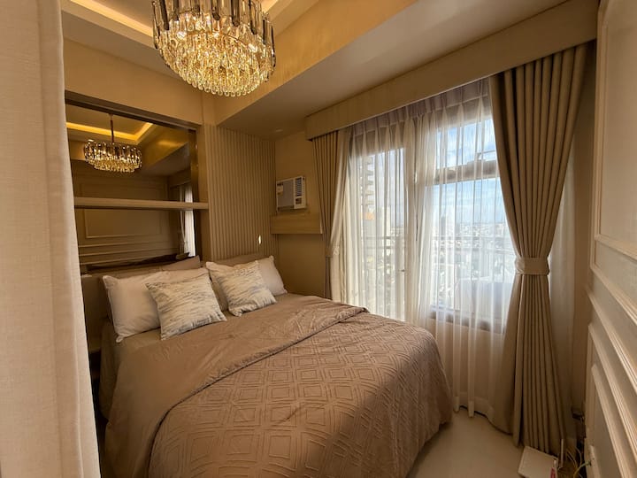 Luxury 2br Near Manila Bay, Moa & Airport | Pool - Manille