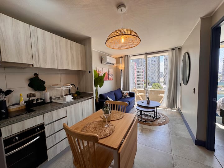 Moderno Y Equipado Depto. - A Pasos De Metro + Ac - Santiago, Chile