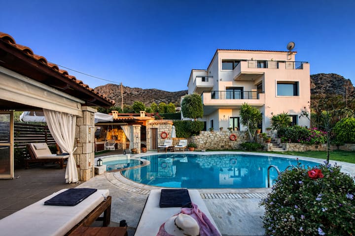 Luxury Villa With Private Pool & Sea Views - Koutouloufari