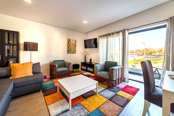 *Modern & Quiet 2br • 2 Baths • 4 Balconies • Lift - Ílhavo