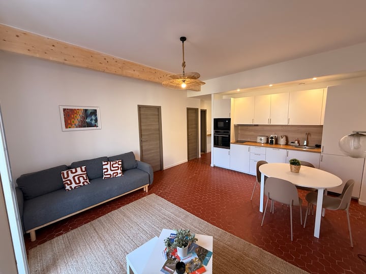 Joli T2 Avec Terrasse En Plein Cœur D’aubagne - Aubagne