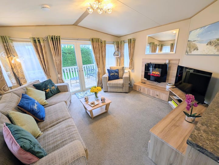 Restful Coastal 3 Br Escape Near Avon Beach - Southbourne