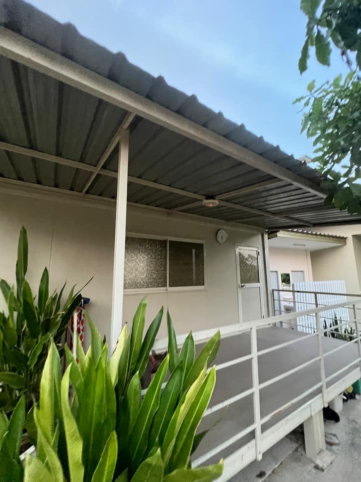 บ้านเฟื่องฟ้า (A Cozy Cottage) - Ratchaburi