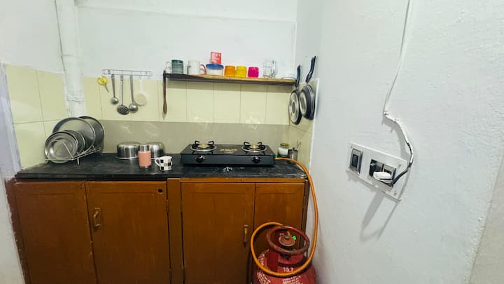 Cosy Room +Kitchen | Central Location|velachery - Chennai