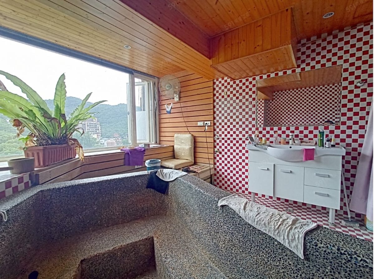 Habitación con vista a la montaña Yangming con aguas termales naturales ...