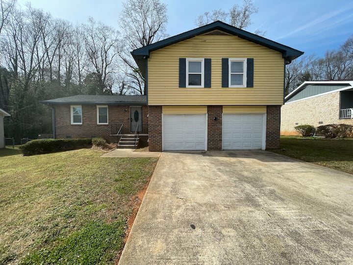 Desire-able Comfort Stay - Decatur