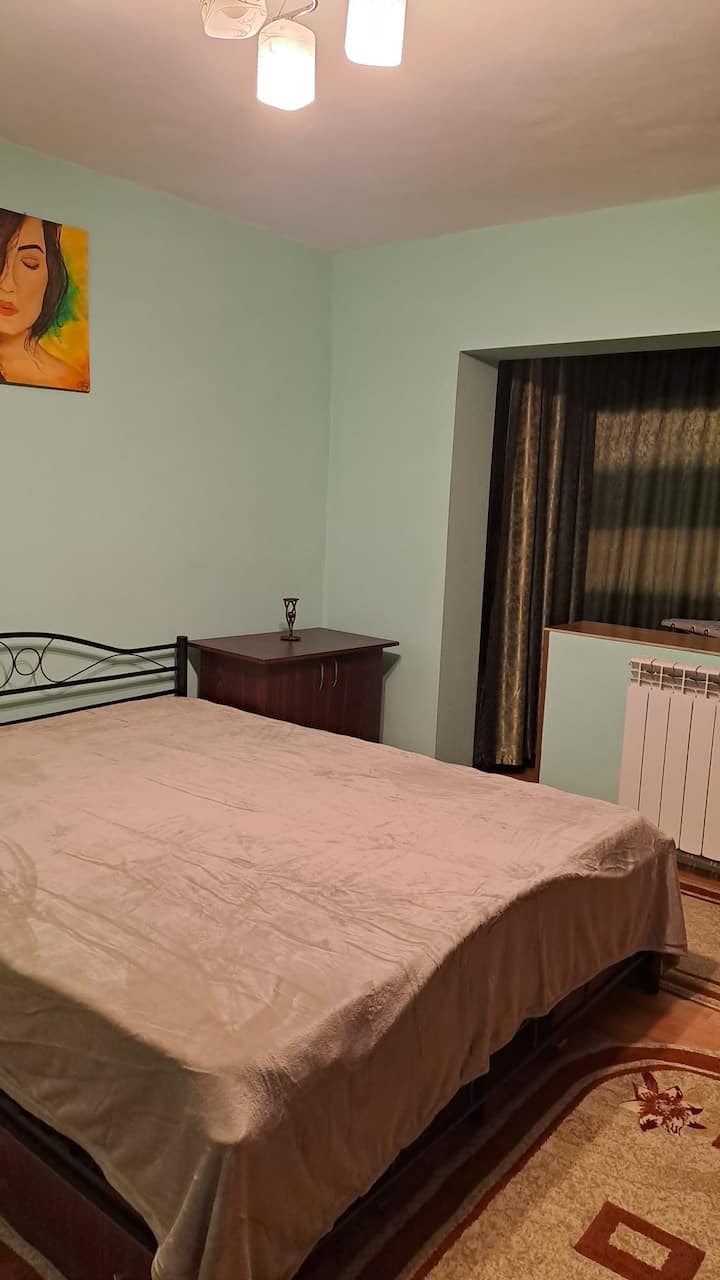 Ideal For The Christmas Market • 3-room Apartment - Craiova